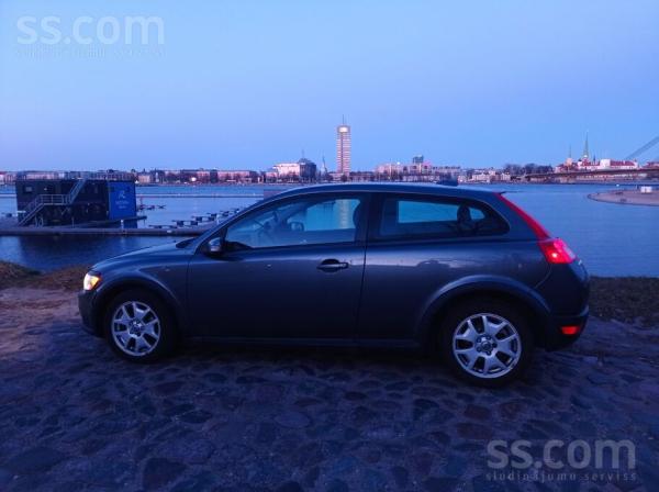 Zils Volvo C30 2007 Rīga, ar dzinēja tilpumu 2.00 L un nobraukumu 290 tūkst. km par 3200 €, foto 3 vietnē AUTOMOTO.COM.LV