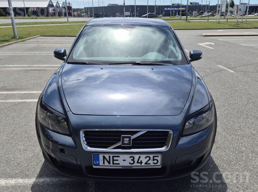 Blue Volvo C30 2007 in Riga, with an engine capacity of 2.40 L and mileage of 270 thousand km for 4000 €, photo 4 on AUTOMOTO.COM.LV
