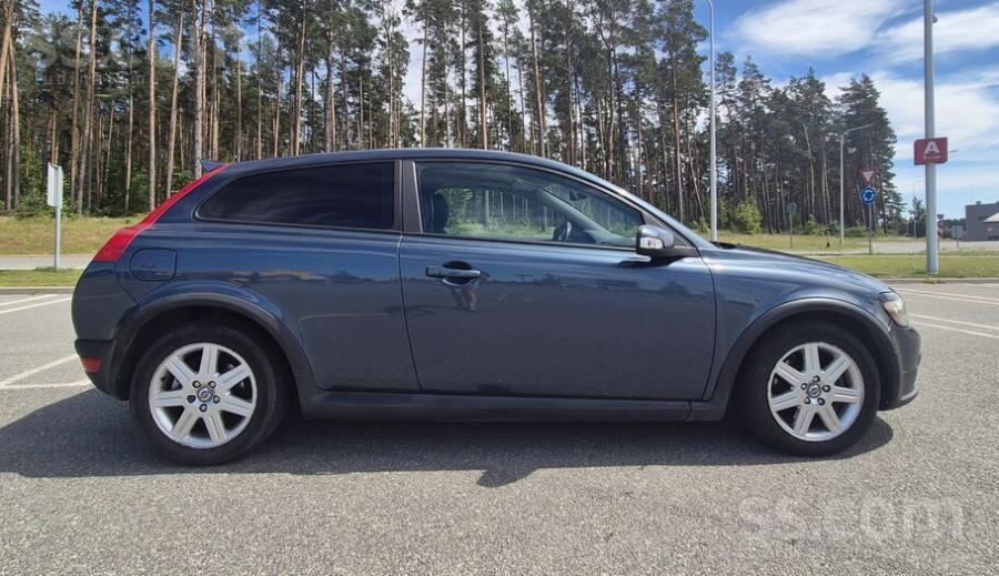 Blue Volvo C30 2007 in Riga, with an engine capacity of 2.40 L and mileage of 270 thousand km for 4000 €, photo 13 on AUTOMOTO.COM.LV