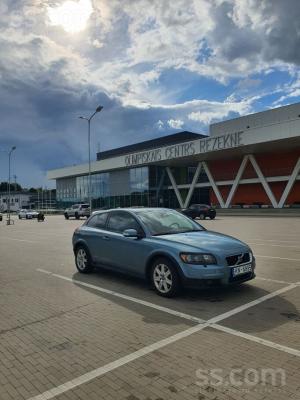Zils Volvo C30 2007 Rēzekne, ar dzinēja tilpumu 2.40 L un nobraukumu 247 tūkst. km par 3650 €, foto  vietnē AUTOMOTO.COM.LV