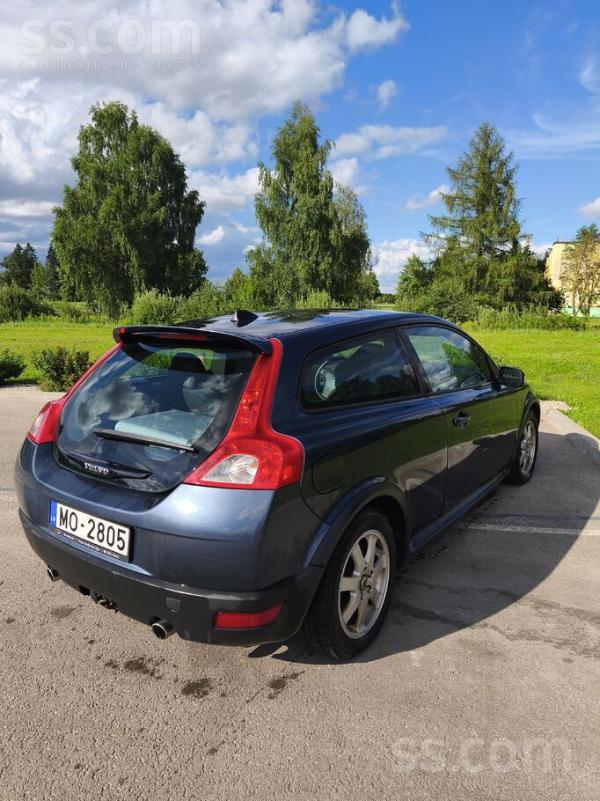 Zils Volvo C30 2007 Aizkraukle, ar dzinēja tilpumu 2.40 L un nobraukumu 299 tūkst. km par 3000 €, foto 2 vietnē AUTOMOTO.COM.LV
