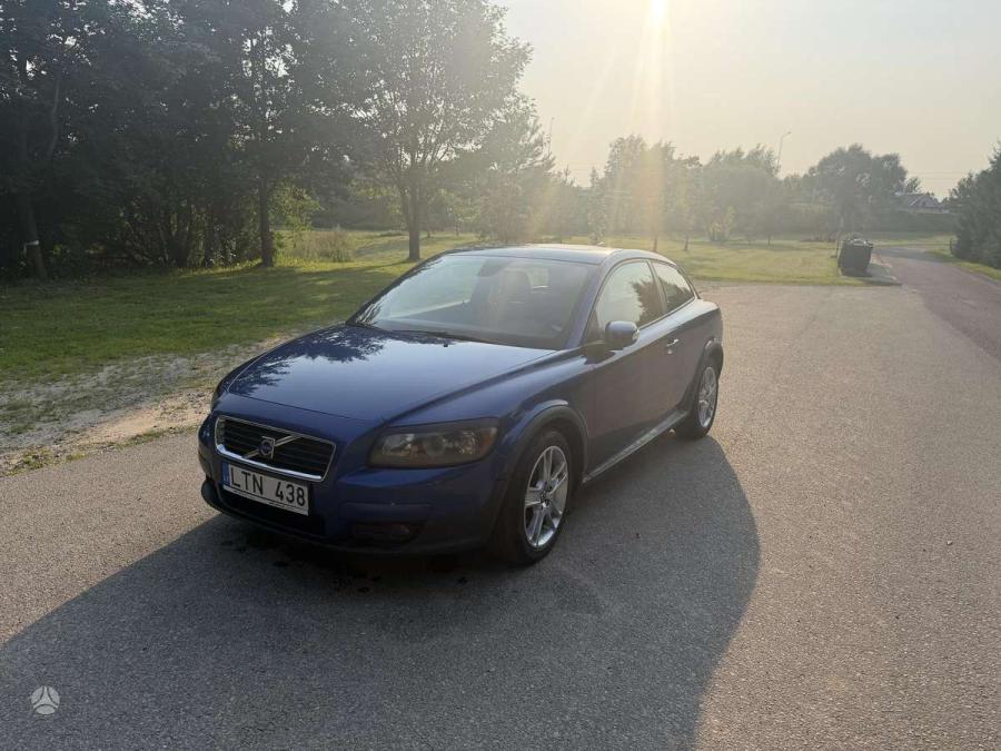 Blue Volvo C30 2007 in Kelme, with an engine capacity of 1.56 L and mileage of 180 thousand km for 1699 €, photo 3 on AUTOMOTO.COM.LV