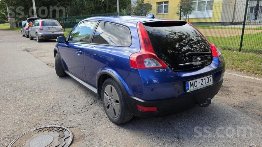 Zils Volvo C30 2007 Daugavpils, ar dzinēja tilpumu 1.60 L un nobraukumu 358 tūkst. km par 1950 €, foto 8 vietnē AUTOMOTO.COM.LV