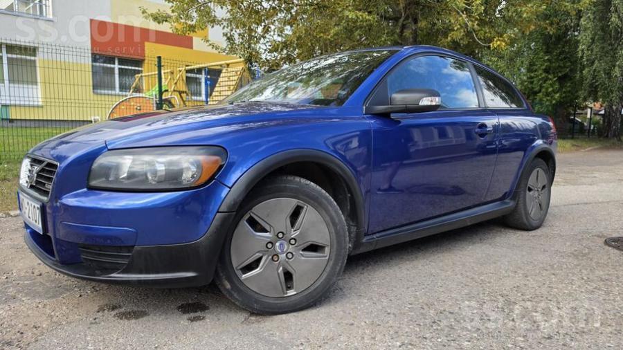 Zils Volvo C30 2007 Daugavpils, ar dzinēja tilpumu 1.60 L un nobraukumu 358 tūkst. km par 1950 €, foto 10 vietnē AUTOMOTO.COM.LV