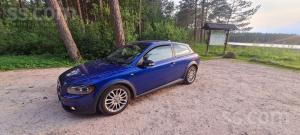 Blue Volvo C30 2009 in Jurmala, with an engine capacity of 1.60 L and mileage of 364 thousand km for 1550 €, photo 6 on AUTOMOTO.COM.LV