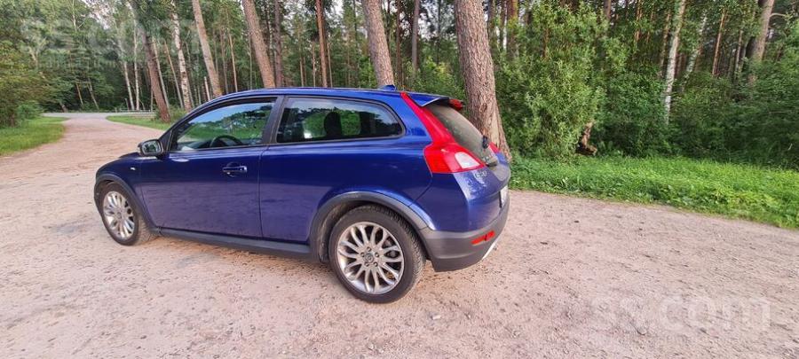 Blue Volvo C30 2009 in Jurmala, with an engine capacity of 1.60 L and mileage of 364 thousand km for 1550 €, photo 7 on AUTOMOTO.COM.LV
