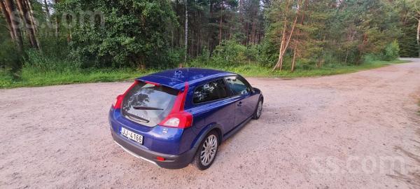 Blue Volvo C30 2009 in Jurmala, with an engine capacity of 1.60 L and mileage of 364 thousand km for 1550 €, photo 9 on AUTOMOTO.COM.LV