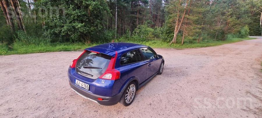 Blue Volvo C30 2009 in Jurmala, with an engine capacity of 1.60 L and mileage of 364 thousand km for 1550 €, photo 10 on AUTOMOTO.COM.LV