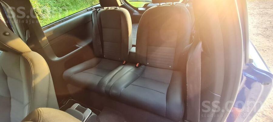 Blue Volvo C30 2009 in Jurmala, with an engine capacity of 1.60 L and mileage of 364 thousand km for 1550 €, photo 13 on AUTOMOTO.COM.LV