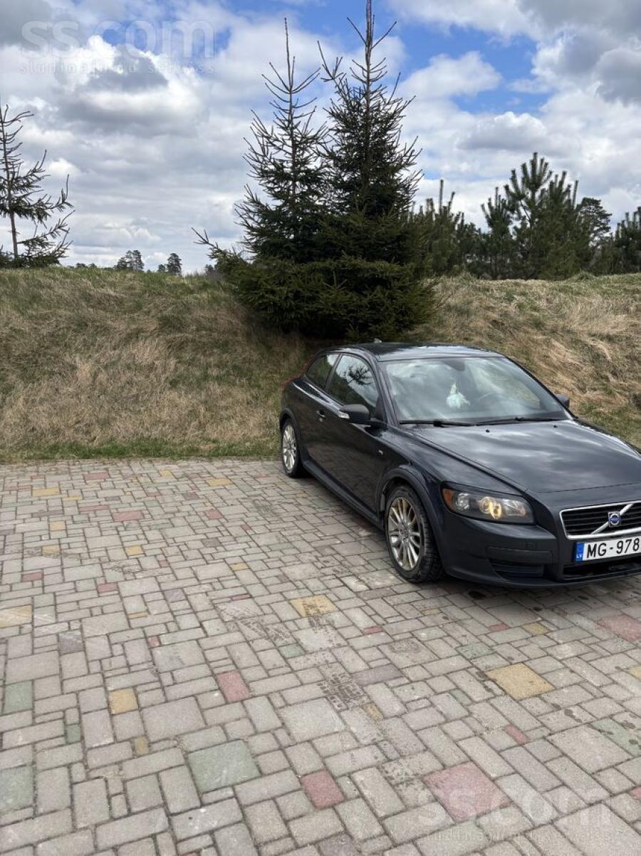 Синий Вольво Ц30 2009 в Рига, объемом двигателя 1.60 л и пробегом 406 тыс. км за 2500 €, фото 3 на AUTOMOTO.COM.LV