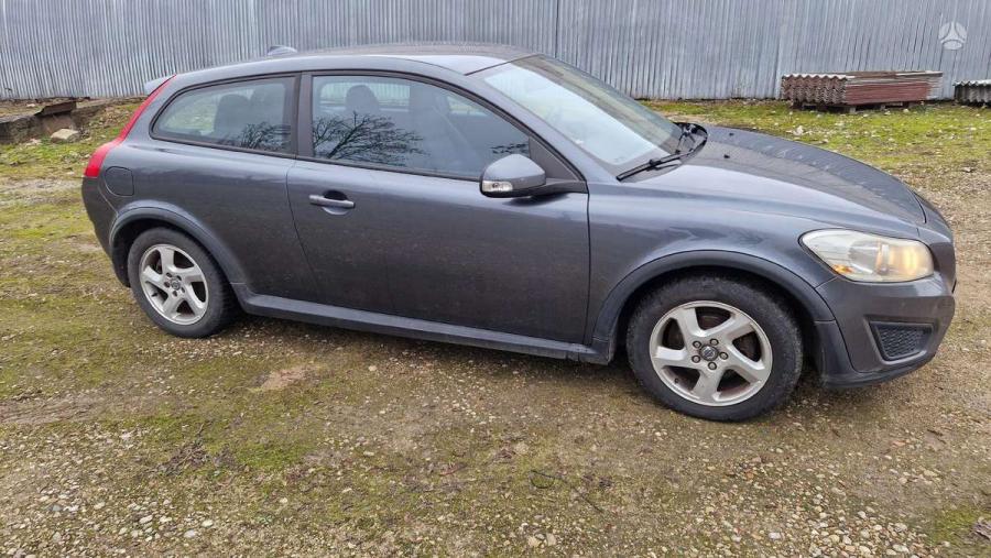 Zils Volvo C30 2010 Viļņa, ar dzinēja tilpumu 1.60 L un nobraukumu 274 tūkst. km par 2300 €, foto 5 vietnē AUTOMOTO.COM.LV