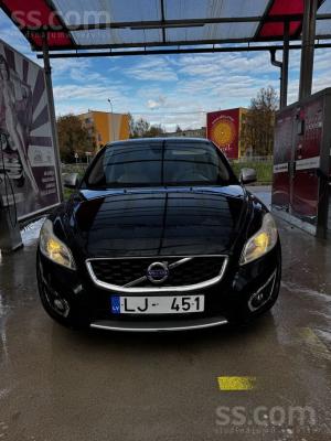 Zils Volvo C30 2010 Rīga, ar dzinēja tilpumu 2.00 L un nobraukumu 248 tūkst. km par 2500 €, foto  vietnē AUTOMOTO.COM.LV