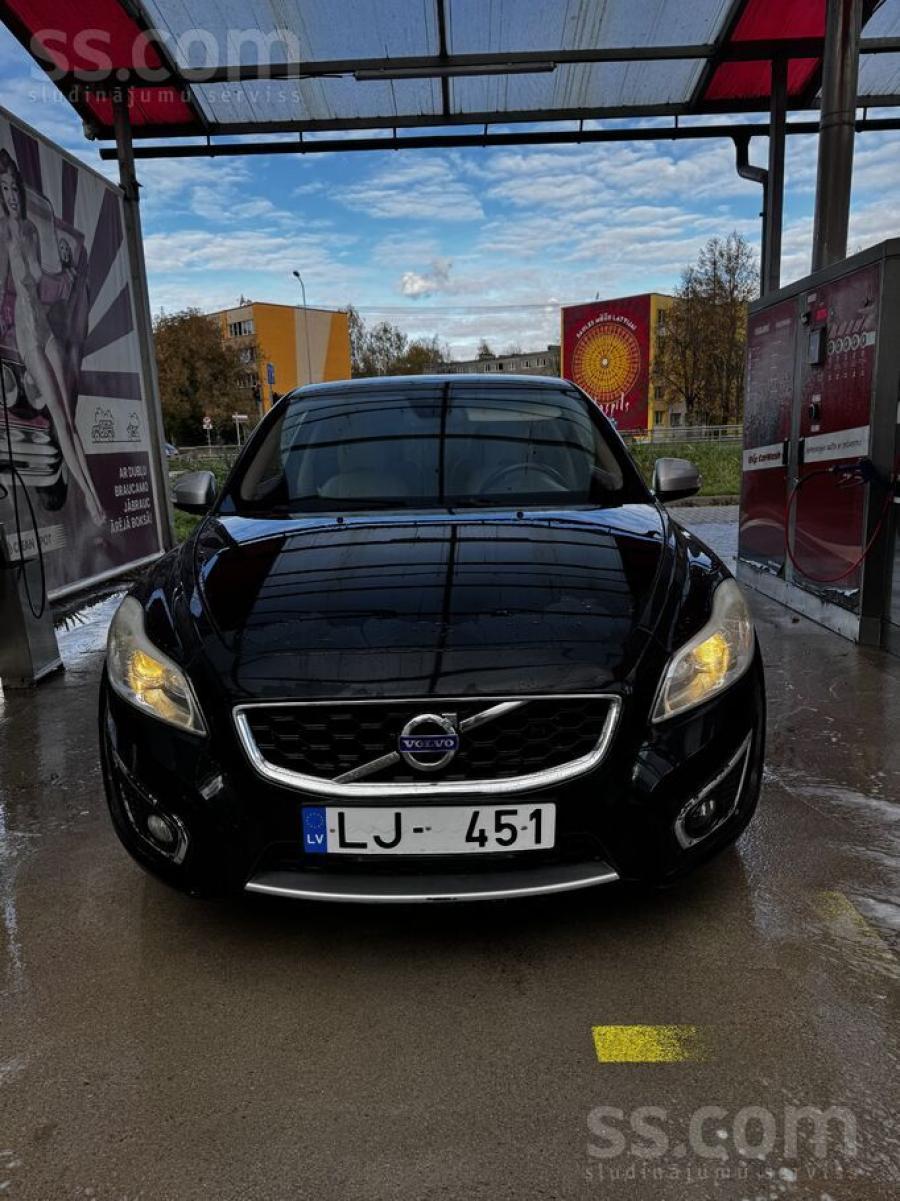 Zils Volvo C30 2010 Rīga, ar dzinēja tilpumu 2.00 L un nobraukumu 248 tūkst. km par 2500 €, foto 1 vietnē AUTOMOTO.COM.LV