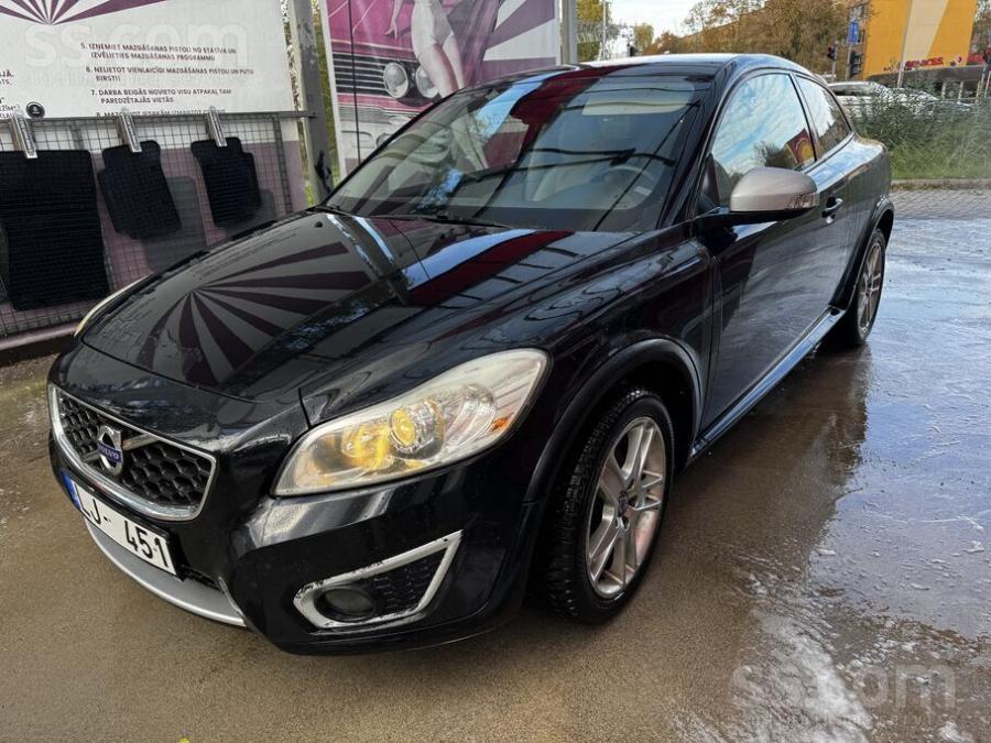 Zils Volvo C30 2010 Rīga, ar dzinēja tilpumu 2.00 L un nobraukumu 248 tūkst. km par 2500 €, foto 8 vietnē AUTOMOTO.COM.LV