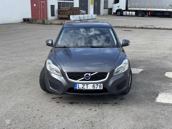 Zils Volvo C30 2010 Kauņa, ar dzinēja tilpumu 1.60 L un nobraukumu 273 tūkst. km par 2499 €, foto 2 vietnē AUTOMOTO.COM.LV
