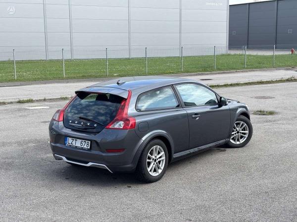 Zils Volvo C30 2010 Kauņa, ar dzinēja tilpumu 1.60 L un nobraukumu 273 tūkst. km par 2499 €, foto 5 vietnē AUTOMOTO.COM.LV