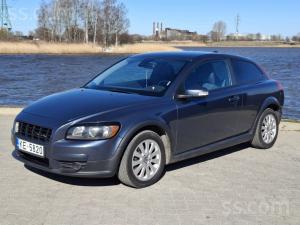 Blue Volvo C30 2007 in Liepaja, with an engine capacity of 1.60 L and mileage of 320 thousand km for 2000 €, photo 4 on AUTOMOTO.COM.LV
