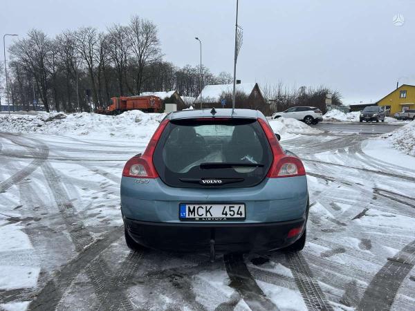 Zils Volvo C30 2007 Tauragė, ar dzinēja tilpumu 1.60 L un nobraukumu 310 tūkst. km par 2000 €, foto 4 vietnē AUTOMOTO.COM.LV