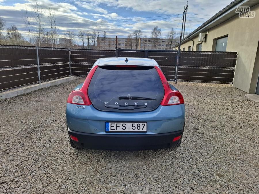 Blue Volvo C30 2007 in Siauliai, with an engine capacity of 1.60 L and mileage of 285 thousand km for 1500 €, photo 6 on AUTOMOTO.COM.LV