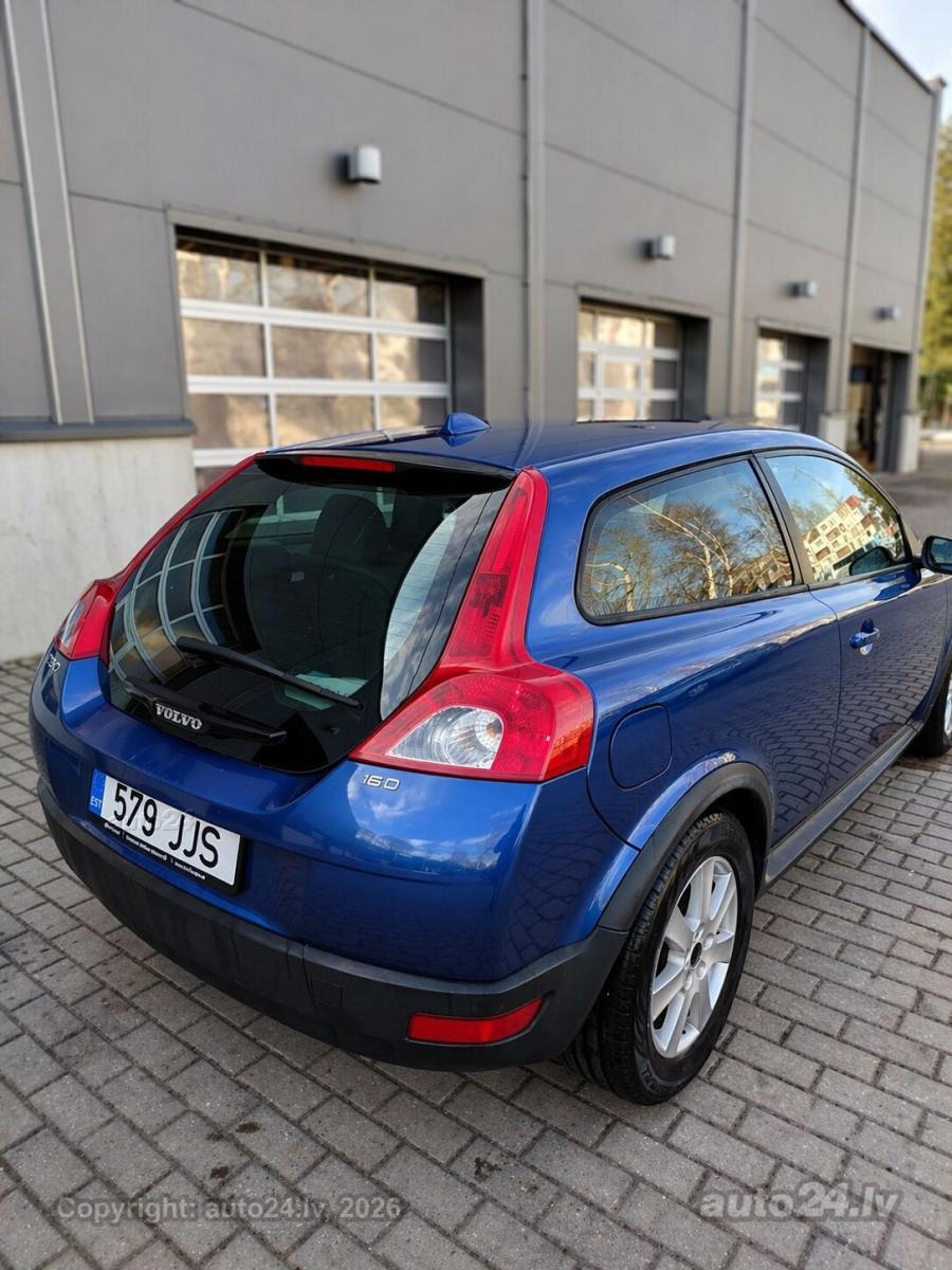 Zils Volvo C30 2007 Tallina, ar dzinēja tilpumu 1.60 L un nobraukumu 388 tūkst. km par 2500 €, foto 4 vietnē AUTOMOTO.COM.LV