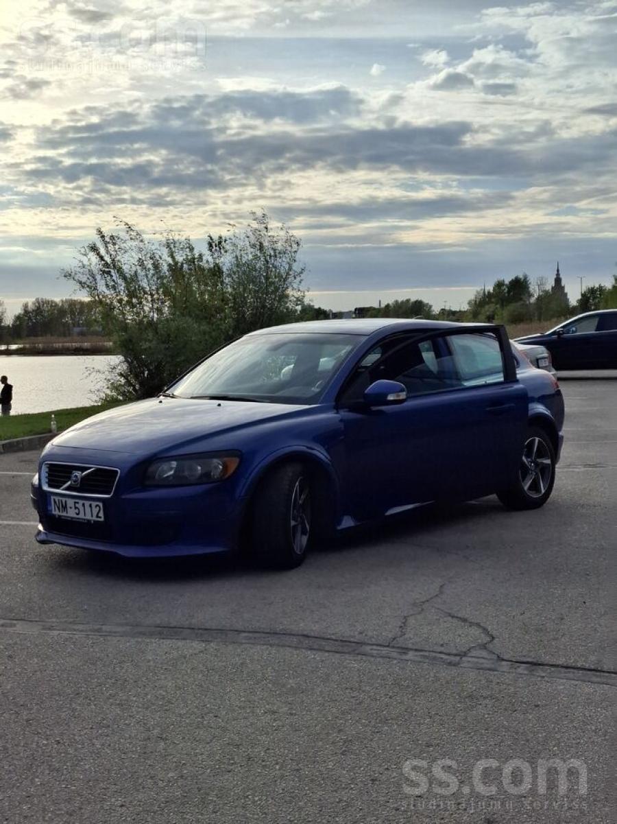 Zils Volvo C30 2007 Rīga, ar dzinēja tilpumu 2.00 L un nobraukumu 342 tūkst. km par 2300 €, foto 1 vietnē AUTOMOTO.COM.LV