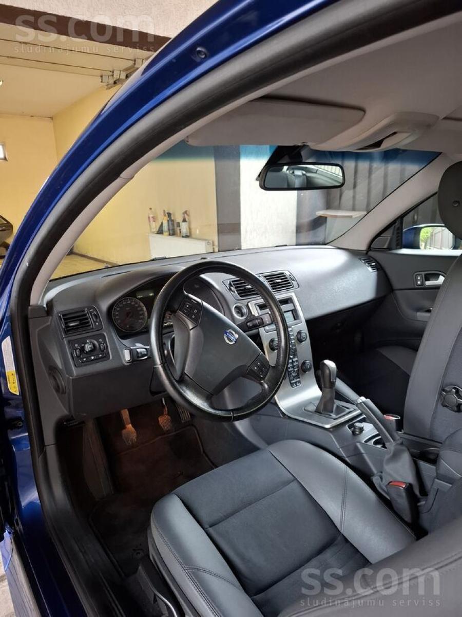Zils Volvo C30 2007 Rīga, ar dzinēja tilpumu 2.00 L un nobraukumu 342 tūkst. km par 2300 €, foto 9 vietnē AUTOMOTO.COM.LV