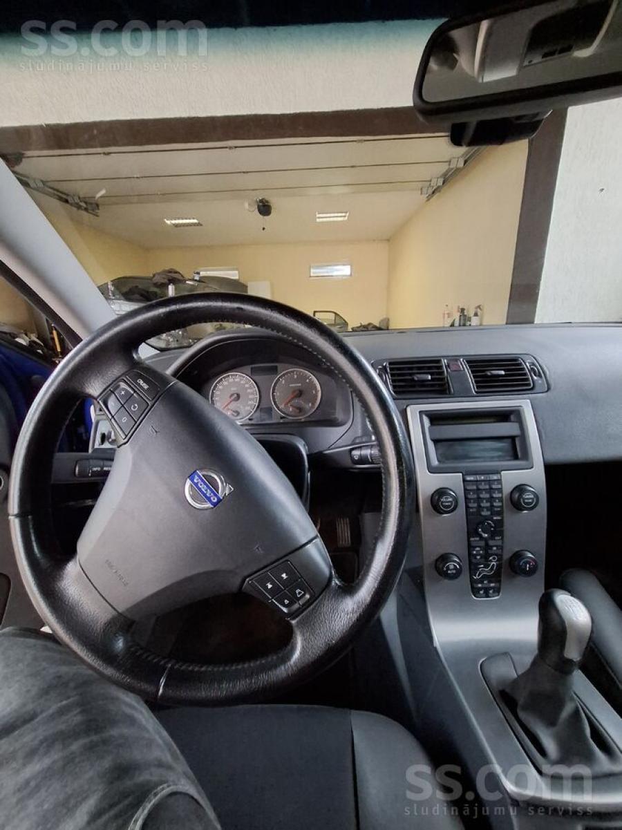 Zils Volvo C30 2007 Rīga, ar dzinēja tilpumu 2.00 L un nobraukumu 342 tūkst. km par 2300 €, foto 12 vietnē AUTOMOTO.COM.LV