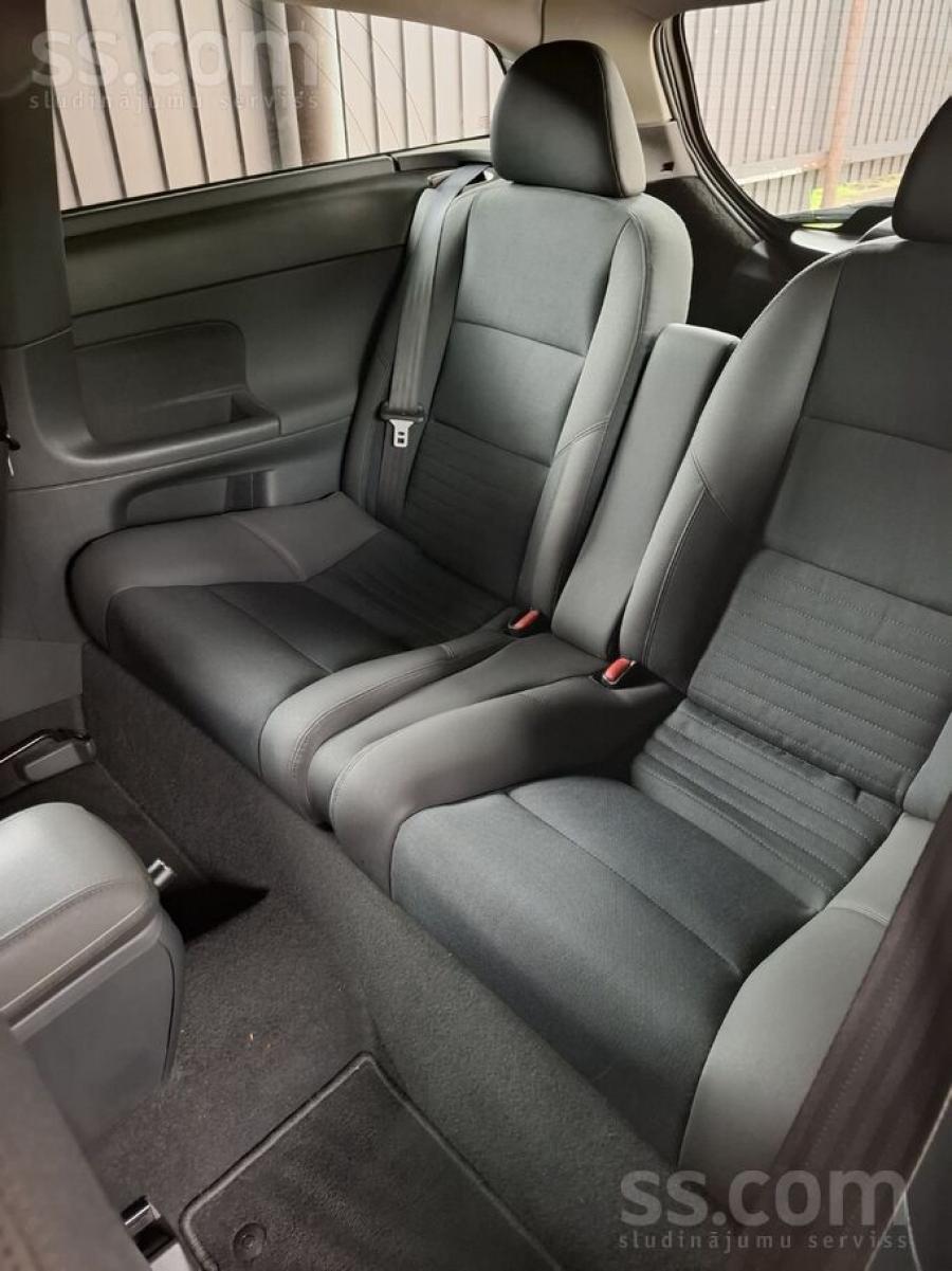 Zils Volvo C30 2007 Rīga, ar dzinēja tilpumu 2.00 L un nobraukumu 342 tūkst. km par 2300 €, foto 13 vietnē AUTOMOTO.COM.LV