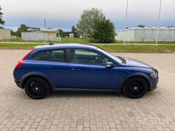 Zils Volvo C30 2007 Cēsis, ar dzinēja tilpumu 2.00 L un nobraukumu 338 tūkst. km par 2900 €, foto 4 vietnē AUTOMOTO.COM.LV