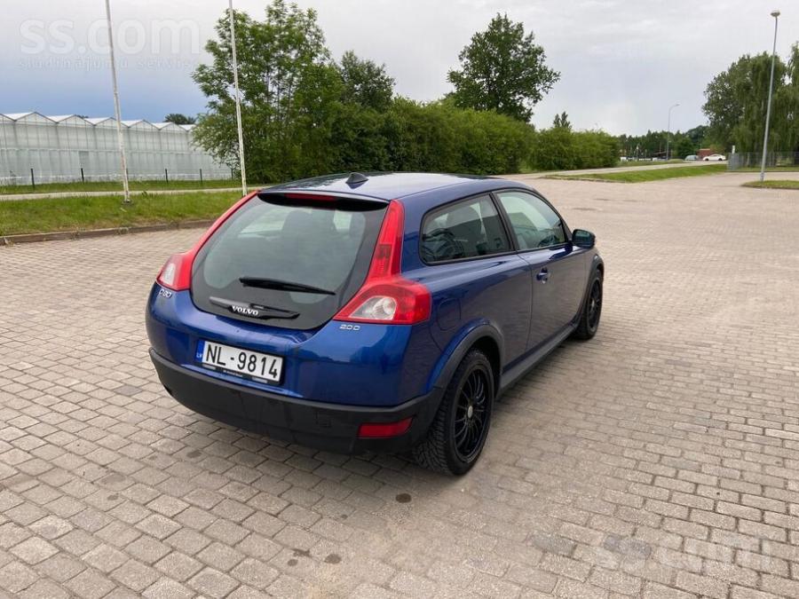 Zils Volvo C30 2007 Cēsis, ar dzinēja tilpumu 2.00 L un nobraukumu 338 tūkst. km par 2900 €, foto 6 vietnē AUTOMOTO.COM.LV