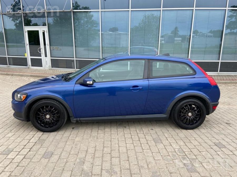 Zils Volvo C30 2007 Cēsis, ar dzinēja tilpumu 2.00 L un nobraukumu 338 tūkst. km par 2900 €, foto 9 vietnē AUTOMOTO.COM.LV