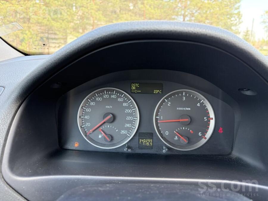 Blue Volvo C30 2007 in Riga, with an engine capacity of 1.60 L and mileage of 340 thousand km for 1980 €, photo 8 on AUTOMOTO.COM.LV