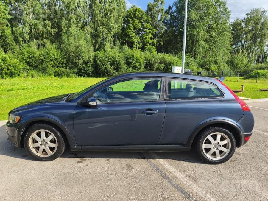 Zils Volvo C30 2007 Aizkraukle, ar dzinēja tilpumu 2.40 L un nobraukumu 299 tūkst. km par 2500 €, foto 1 vietnē AUTOMOTO.COM.LV