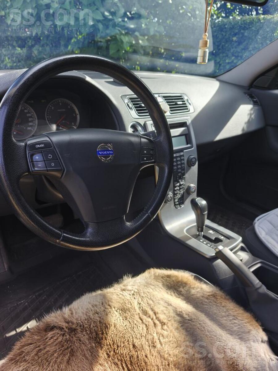Zils Volvo C30 2007 Aizkraukle, ar dzinēja tilpumu 2.40 L un nobraukumu 299 tūkst. km par 2500 €, foto 6 vietnē AUTOMOTO.COM.LV