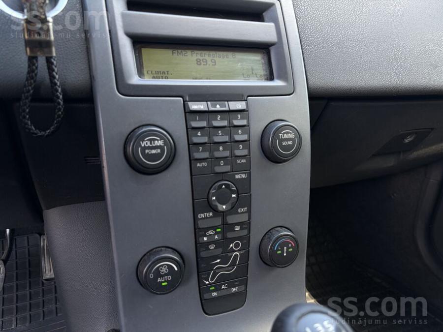 Синий Вольво Ц30 2007 в Рига, объемом двигателя 1.60 л и пробегом 340 тыс. км за 2250 €, фото 9 на AUTOMOTO.COM.LV