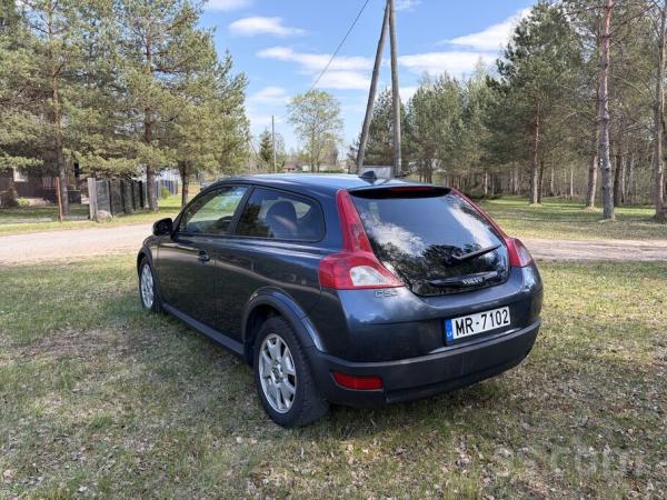 Синий Вольво Ц30 2007 в Рига, объемом двигателя 1.60 л и пробегом 340 тыс. км за 2250 €, фото 3 на AUTOMOTO.COM.LV