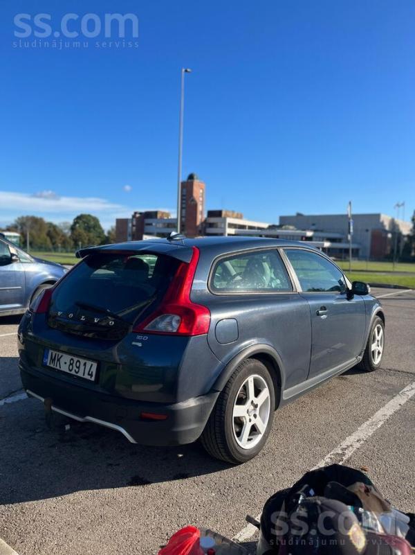 Blue Volvo C30 2009 in Riga, with an engine capacity of 1.60 L and mileage of 339 thousand km for 1900 €, photo 3 on AUTOMOTO.COM.LV