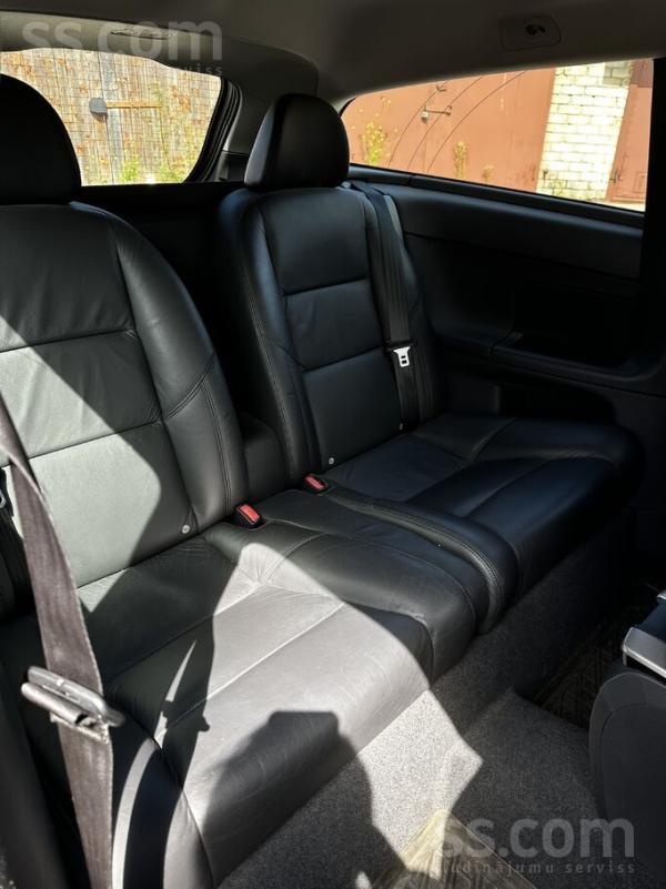 Blue Volvo C30 2009 in Riga, with an engine capacity of 1.60 L and mileage of 276 thousand km for 2800 €, photo 5 on AUTOMOTO.COM.LV
