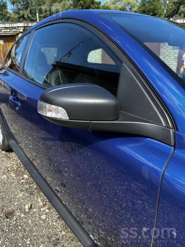 Blue Volvo C30 2009 in Riga, with an engine capacity of 1.60 L and mileage of 276 thousand km for 2800 €, photo 8 on AUTOMOTO.COM.LV