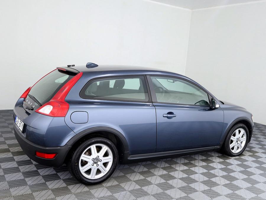 Blue Volvo C30 2009 in Tallinn, with an engine capacity of 2.00 L and mileage of 173 thousand km for 2499 €, photo 4 on AUTOMOTO.COM.LV