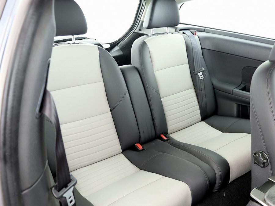 Blue Volvo C30 2009 in Tallinn, with an engine capacity of 2.00 L and mileage of 173 thousand km for 2499 €, photo 15 on AUTOMOTO.COM.LV