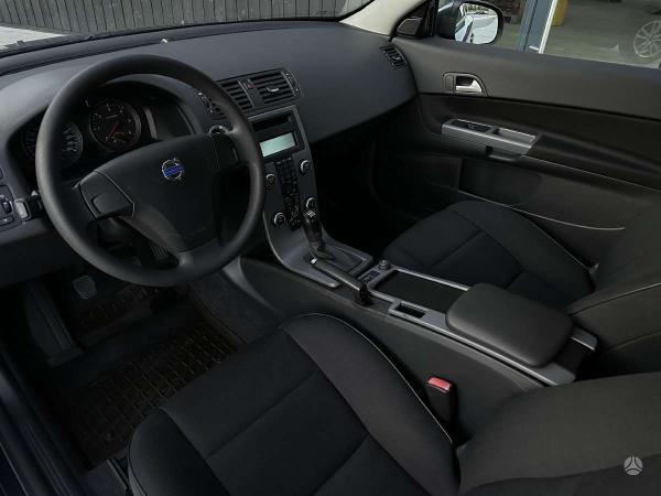Blue Volvo C30 2010 in Siauliai, with an engine capacity of 1.60 L and mileage of 224 thousand km for 4450 €, photo 11 on AUTOMOTO.COM.LV