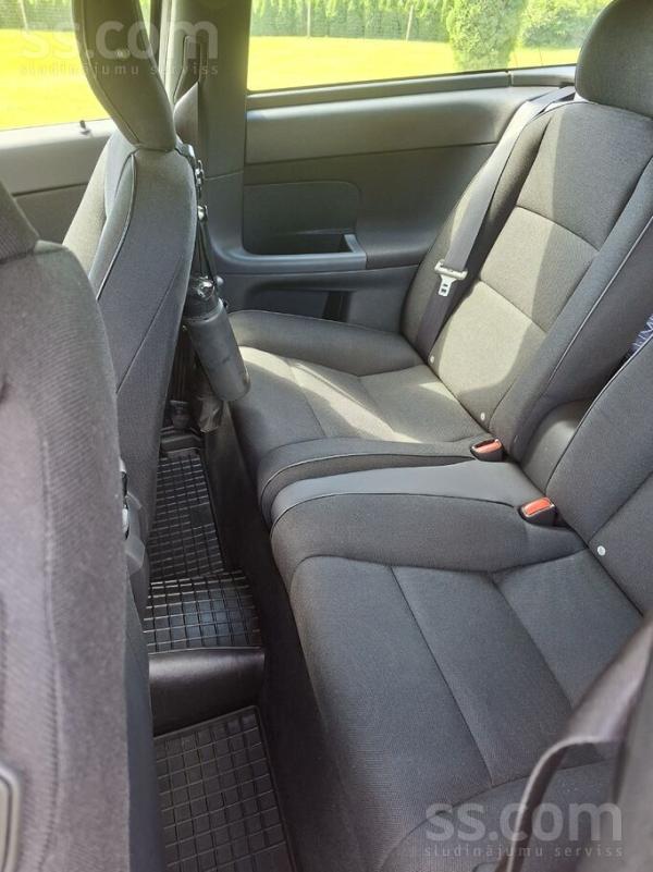 Blue Volvo C30 2010 in Ogre, with an engine capacity of 1.60 L and mileage of 357 thousand km for 2900 €, photo 7 on AUTOMOTO.COM.LV