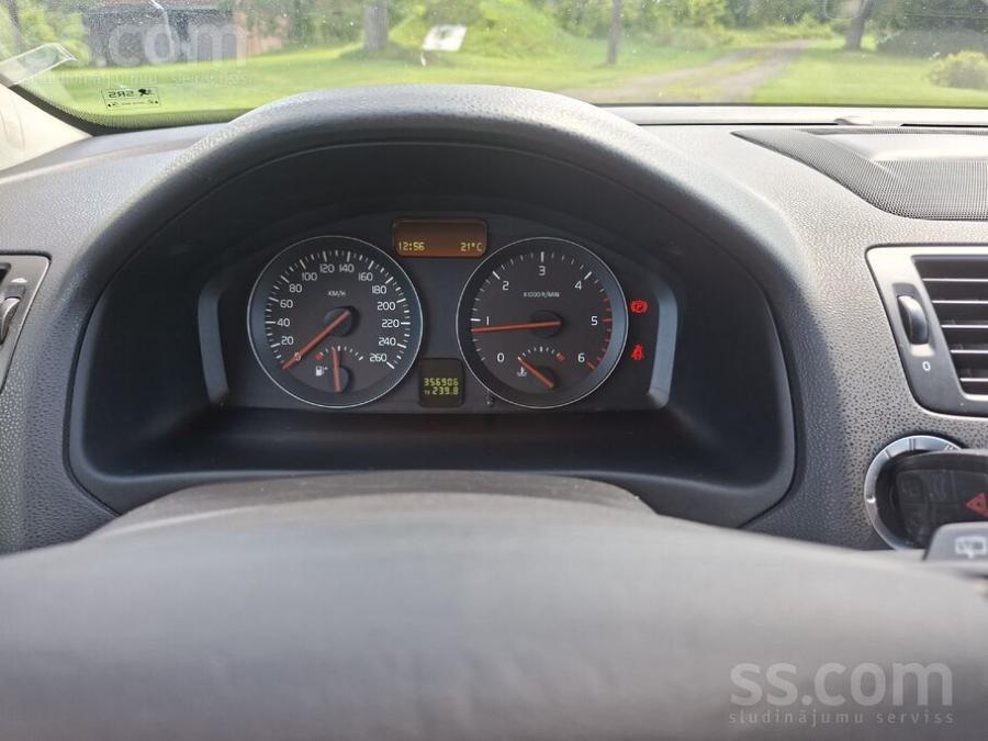 Zils Volvo C30 2010 Ogre, ar dzinēja tilpumu 1.60 L un nobraukumu 357 tūkst. km par 2900 €, foto 10 vietnē AUTOMOTO.COM.LV