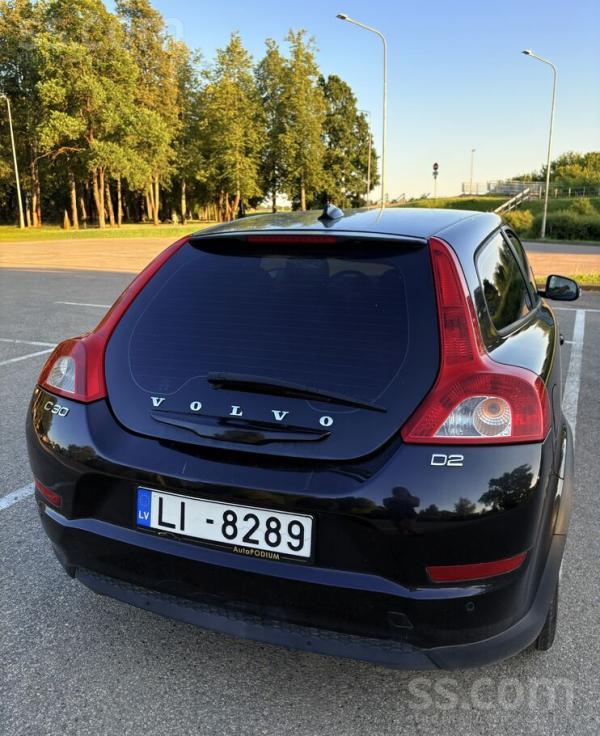 Blue Volvo C30 2010 in Jekabpils, with an engine capacity of 1.60 L and mileage of 239 thousand km for 3000 €, photo 3 on AUTOMOTO.COM.LV