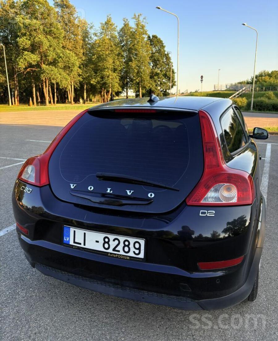 Blue Volvo C30 2010 in Jekabpils, with an engine capacity of 1.60 L and mileage of 239 thousand km for 3000 €, photo 3 on AUTOMOTO.COM.LV