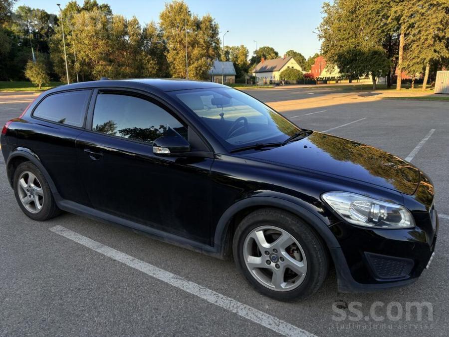 Blue Volvo C30 2010 in Jekabpils, with an engine capacity of 1.60 L and mileage of 239 thousand km for 3000 €, photo 4 on AUTOMOTO.COM.LV