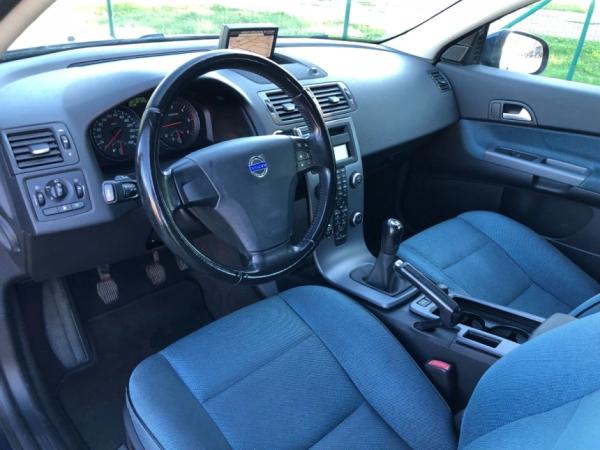 Zils Volvo C30 2011 Rīga, ar dzinēja tilpumu 1.60 L un nobraukumu 214 tūkst. km par 5950 €, foto 7 vietnē AUTOMOTO.COM.LV