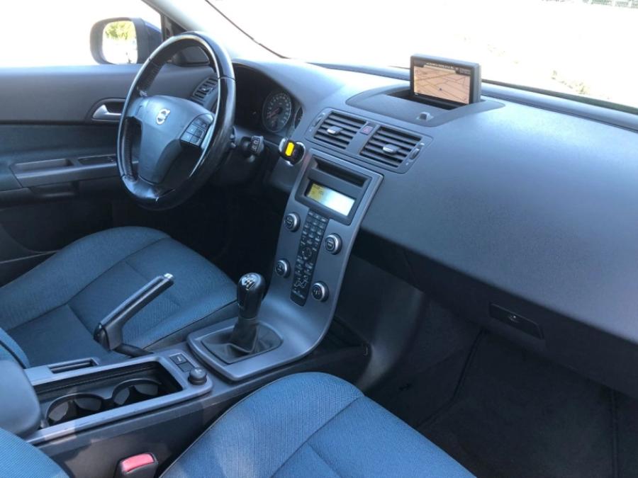 Zils Volvo C30 2011 Rīga, ar dzinēja tilpumu 1.60 L un nobraukumu 214 tūkst. km par 5950 €, foto 9 vietnē AUTOMOTO.COM.LV
