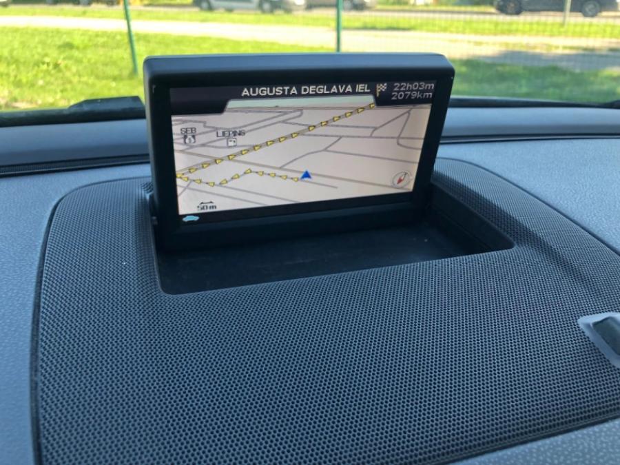 Zils Volvo C30 2011 Rīga, ar dzinēja tilpumu 1.60 L un nobraukumu 214 tūkst. km par 5950 €, foto 16 vietnē AUTOMOTO.COM.LV